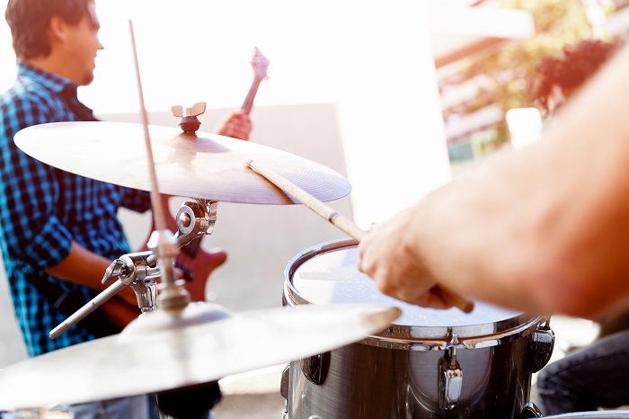 11 Elements That Will Make Your Band Website Rock | Oxxy Blog